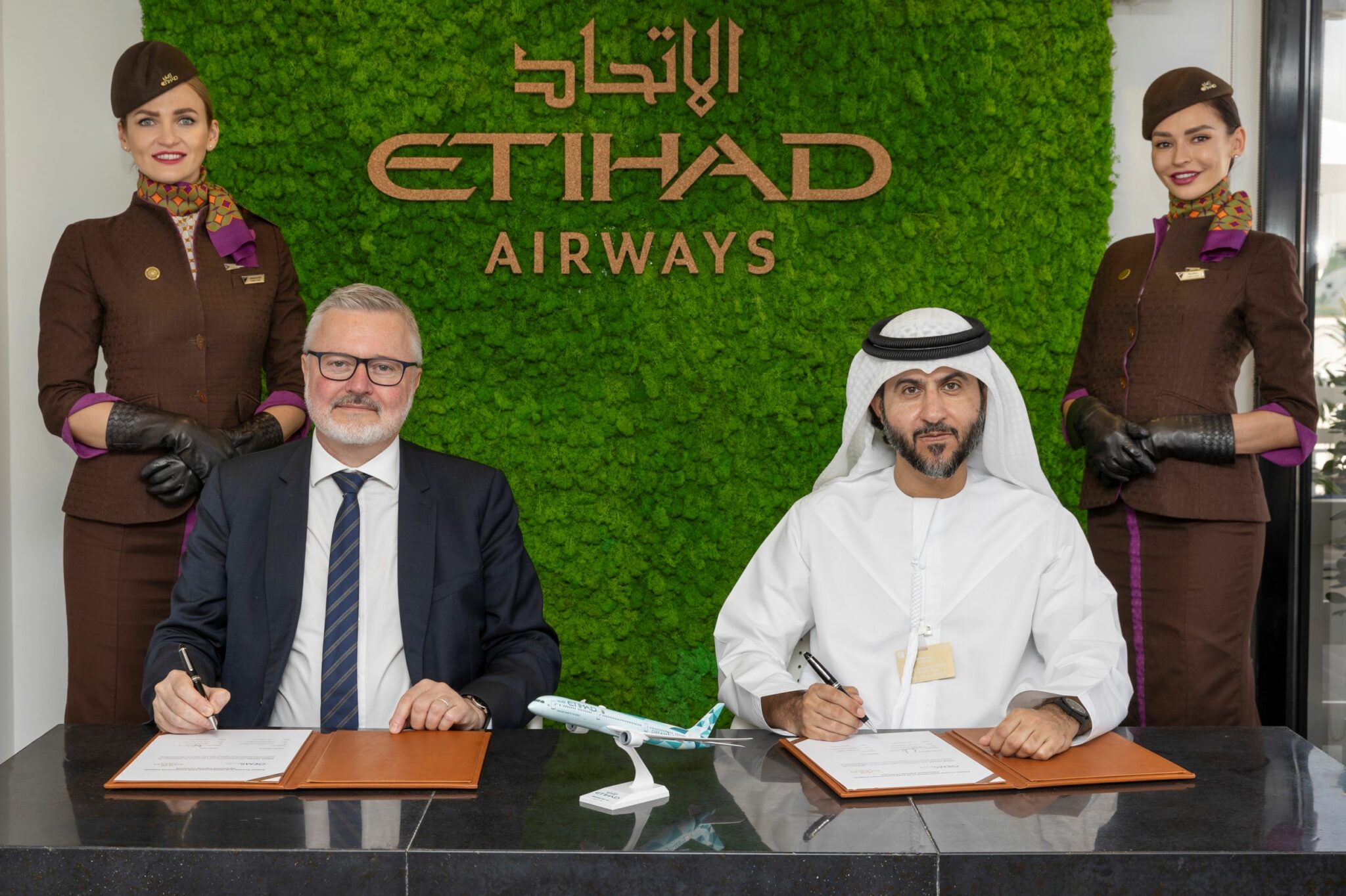 Etihad Airways awards OEMServices with a five-year A320/A321 components ...